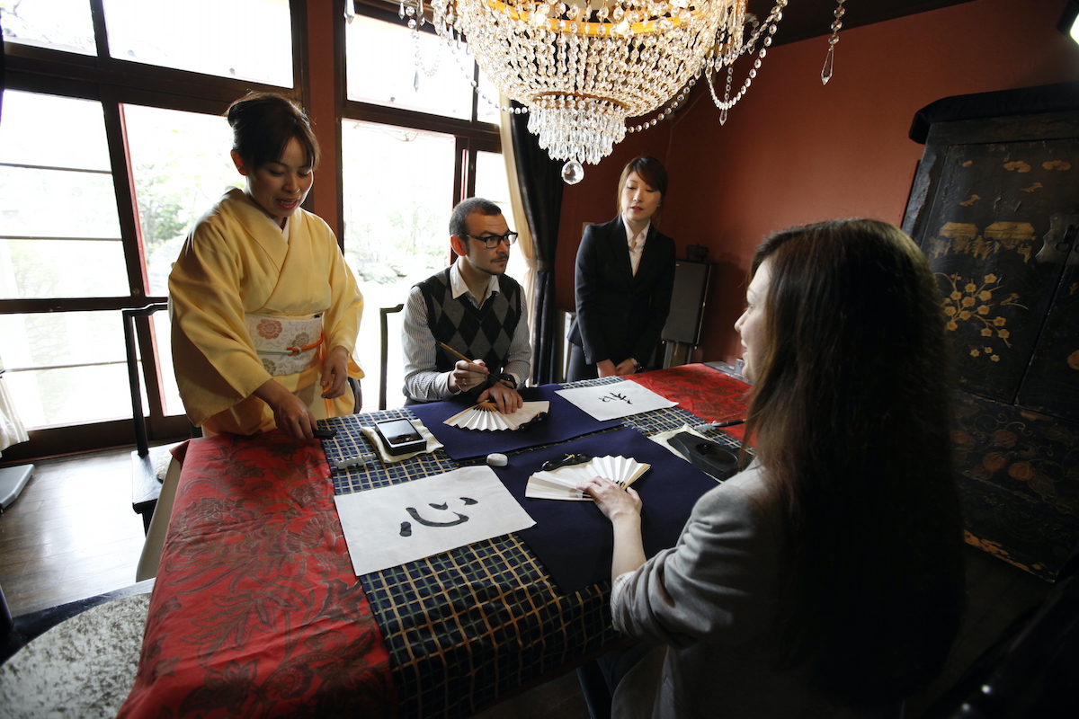 What is the History of Calligraphy? A deep dive into the traditional ...