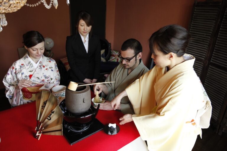 VVIP Meaning: Full Form and Difference from VIP | Luxury japan DMC ...