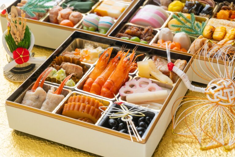 Japanese New Year Traditions: How to Celebrate in Japan | Luxury japan ...